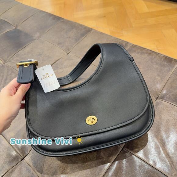 Coach | Bags | Nwt Coach Cashin Carry Crescent Bag Black Glovetanned ...